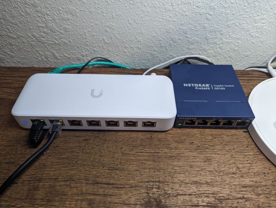 Review: UniFi ‘USW-Ultra-60W’ 8-Port Managed Switch – Securing The Universe